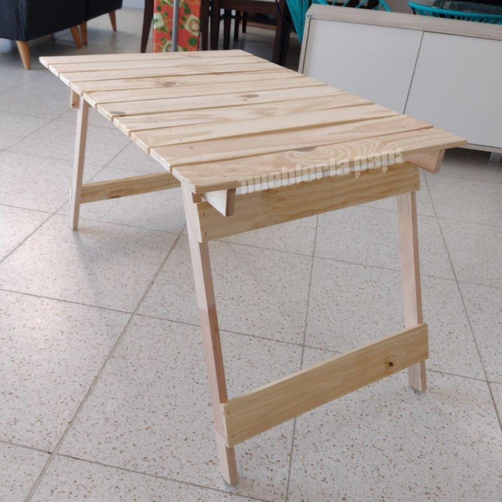 MESA CAMPING PLEGABLE PINO RÚSTICO NATURAL – Muebleriapapa